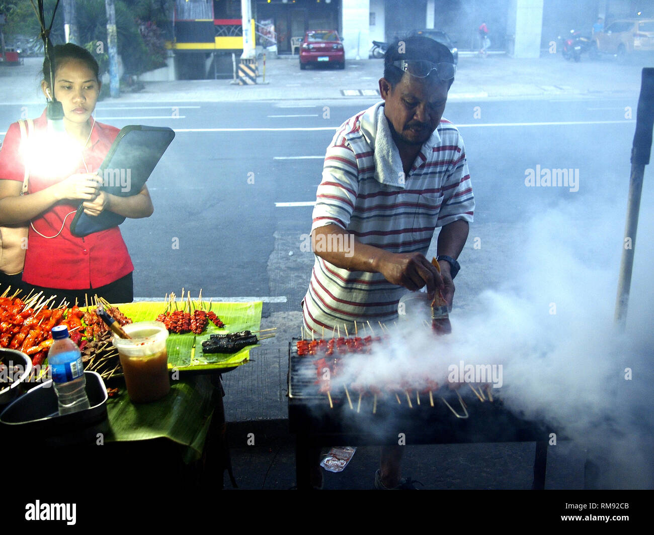 Manila street food hi-res stock photography and images - Alamy