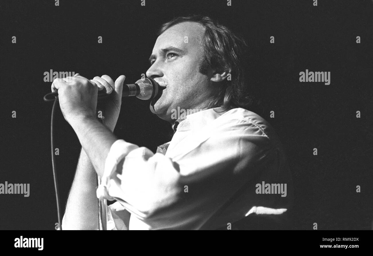 Phil collins genesis hi-res stock photography and images - Alamy