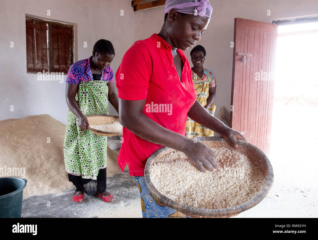 Traditional Winnowing Stock Photos & Traditional Winnowing Stock Images ...