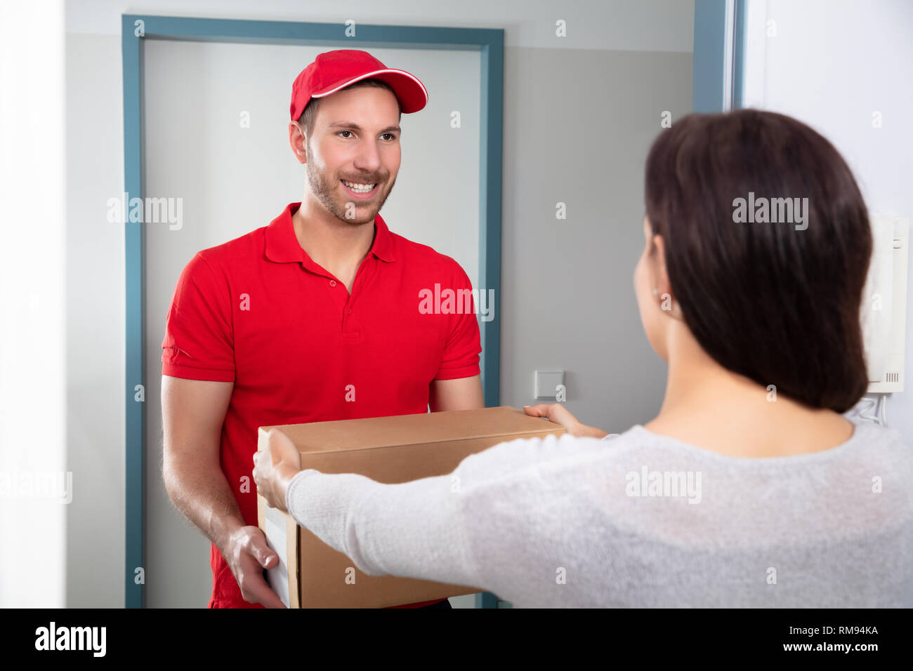 Dispatch delivery hi-res stock photography and images - Alamy