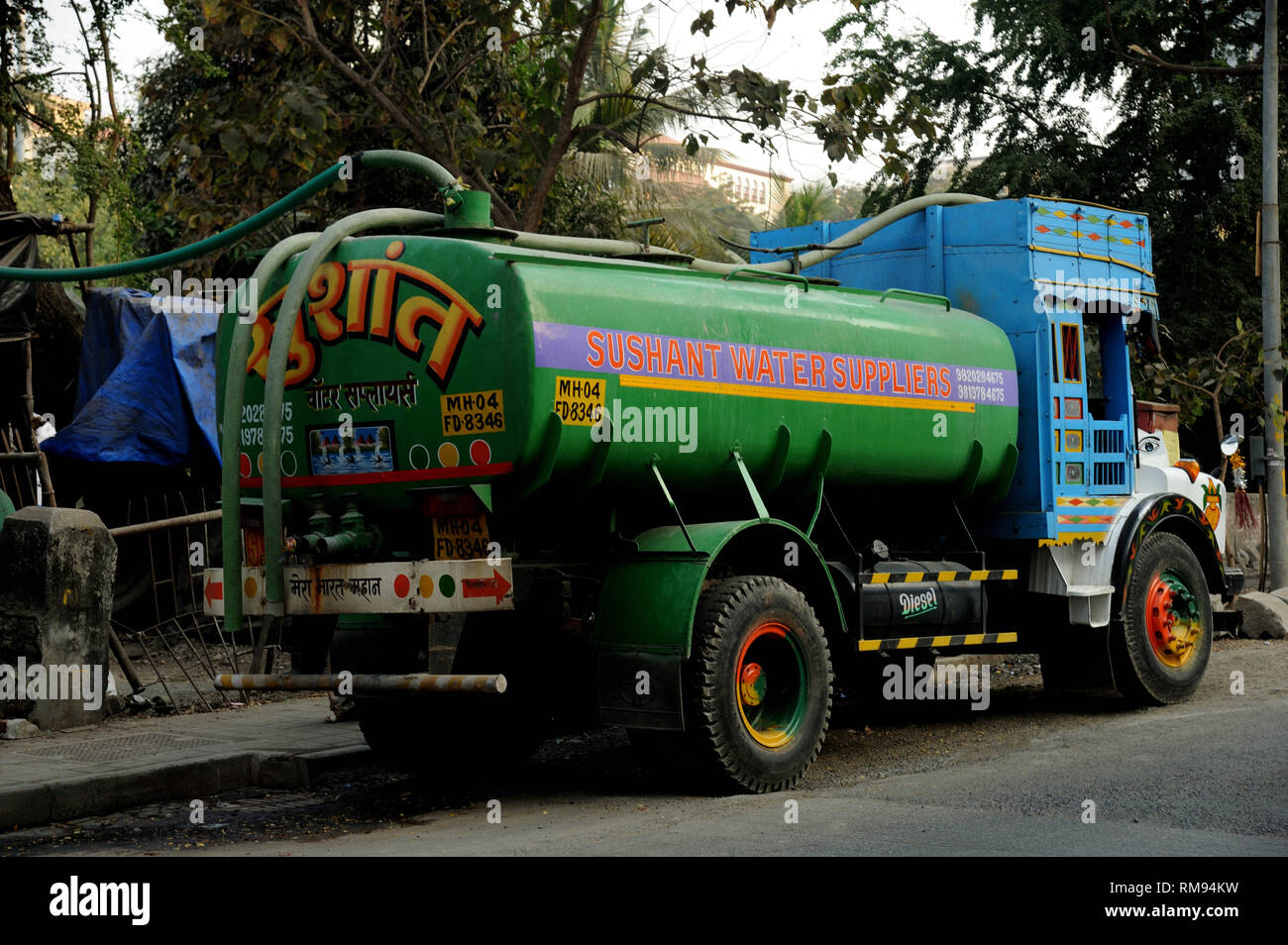 Water tanker india hi-res stock photography and images - Alamy