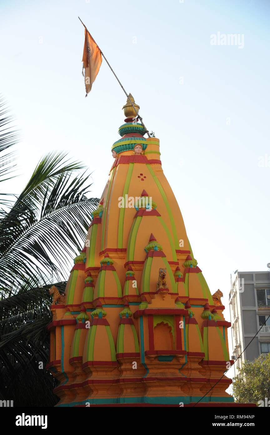 Walkeshwar temple temple hi-res stock photography and images - Alamy