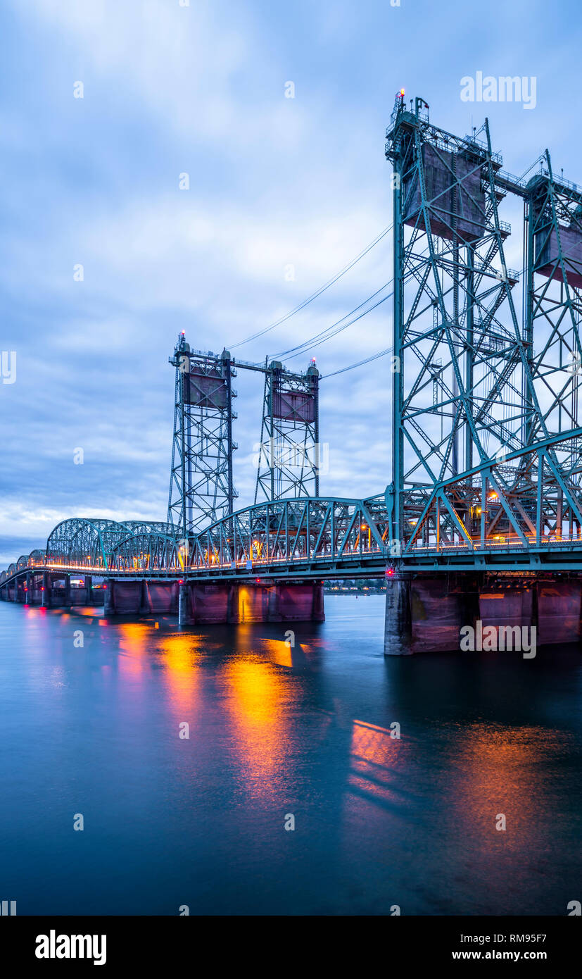Drawbridge arched truss Columbia Interstate bridge over the Columbia ...