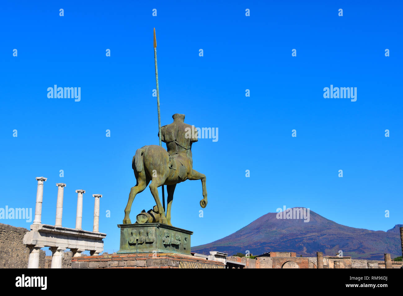 Vesuvius pompeii hi-res stock photography and images - Alamy