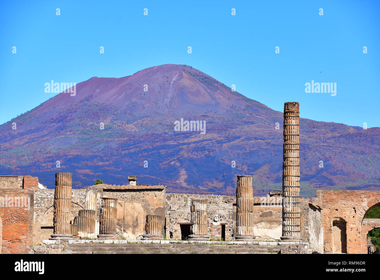 Vesuvius pompeii hi-res stock photography and images - Alamy
