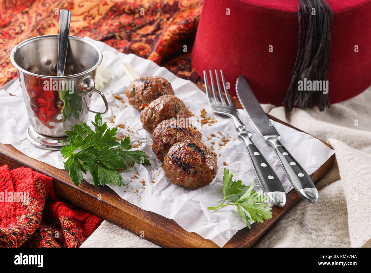 Traditional middle eastern hat hi-res stock photography and images - Alamy