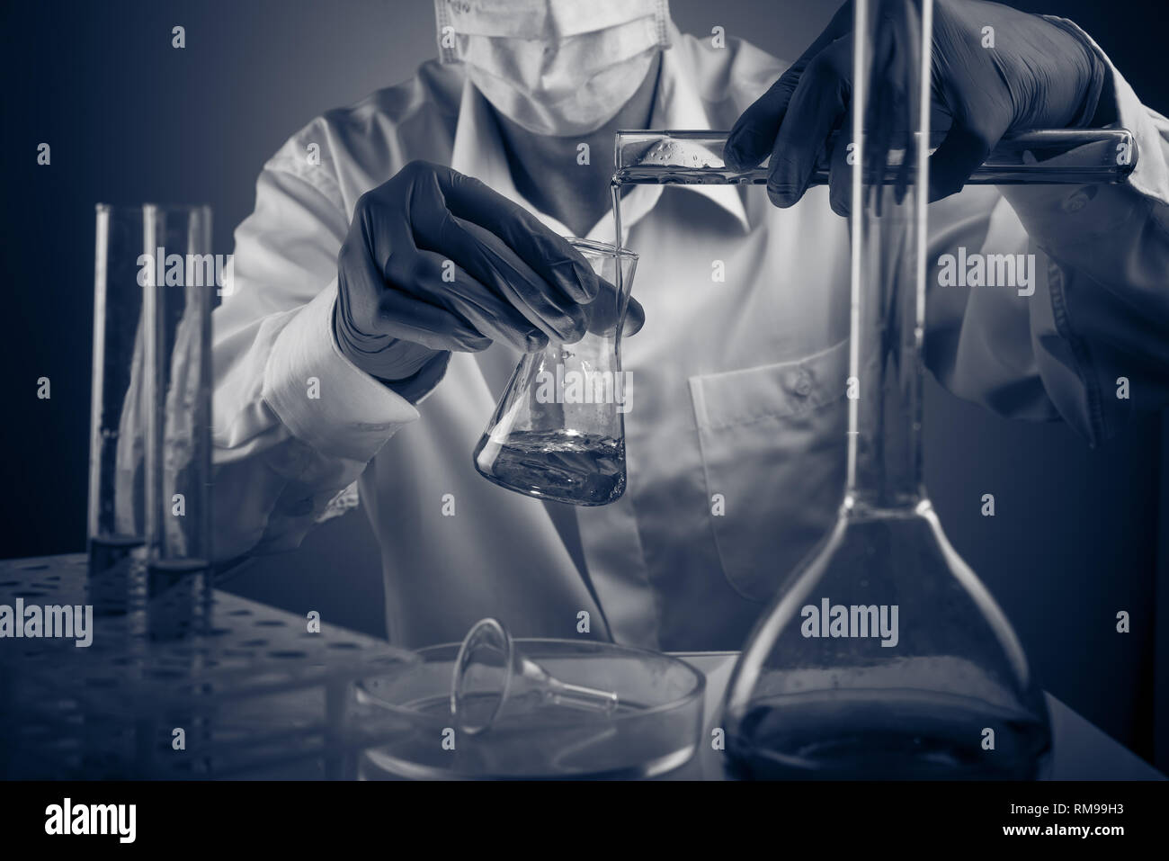 Professional scientist hi-res stock photography and images - Alamy