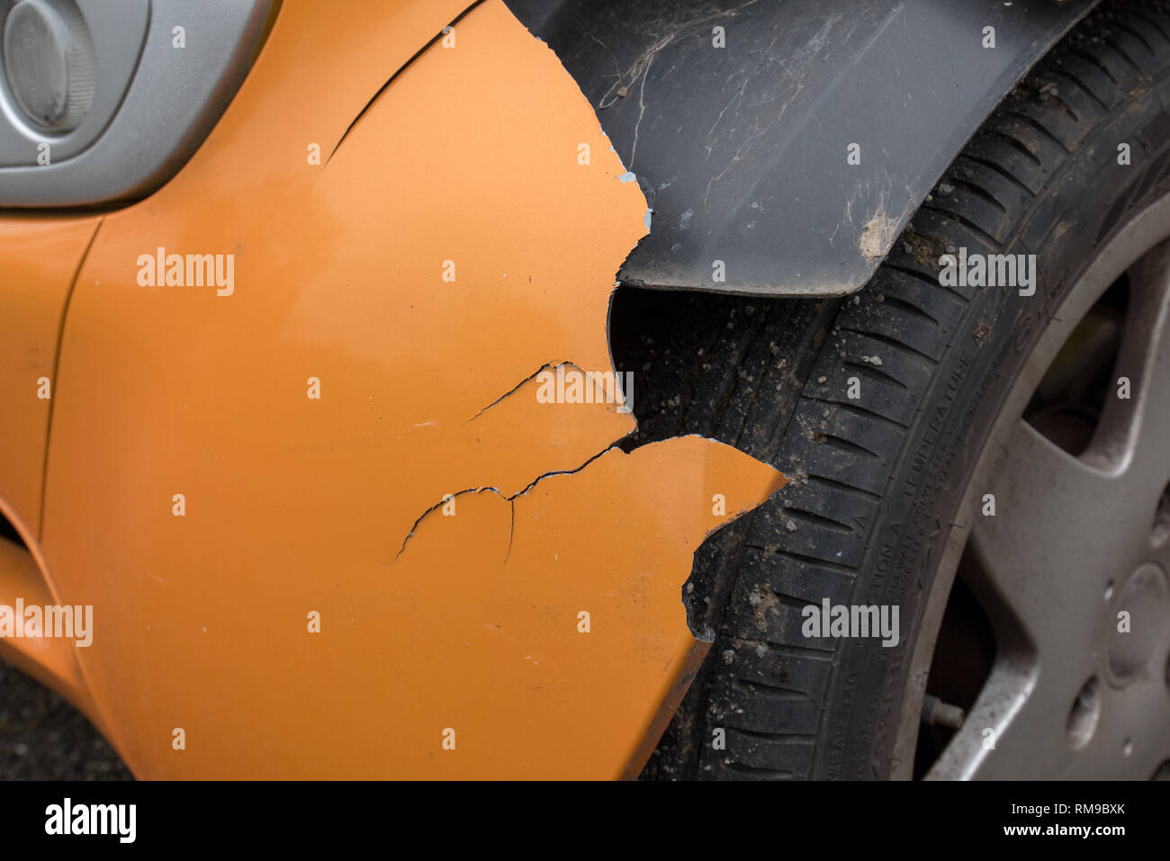 Bumper damage hi-res stock photography and images - Alamy