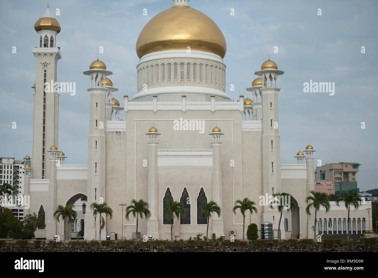 Sultan Omar Ali Saifuddien Mosque, Bandar Seri Begawan, Brunei Stock ...