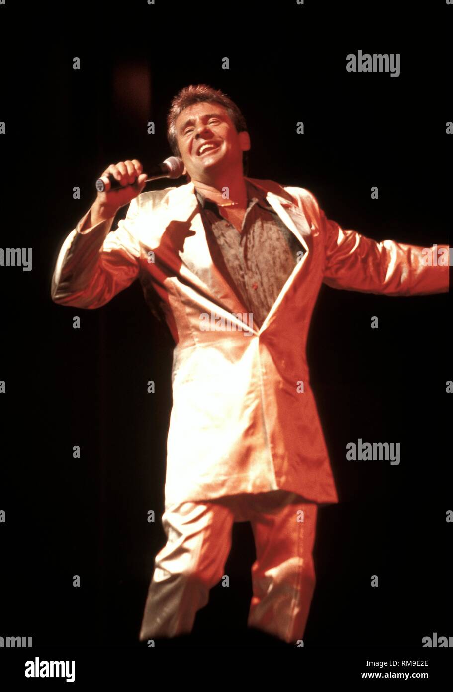 Davy jones the monkees hi-res stock photography and images - Alamy