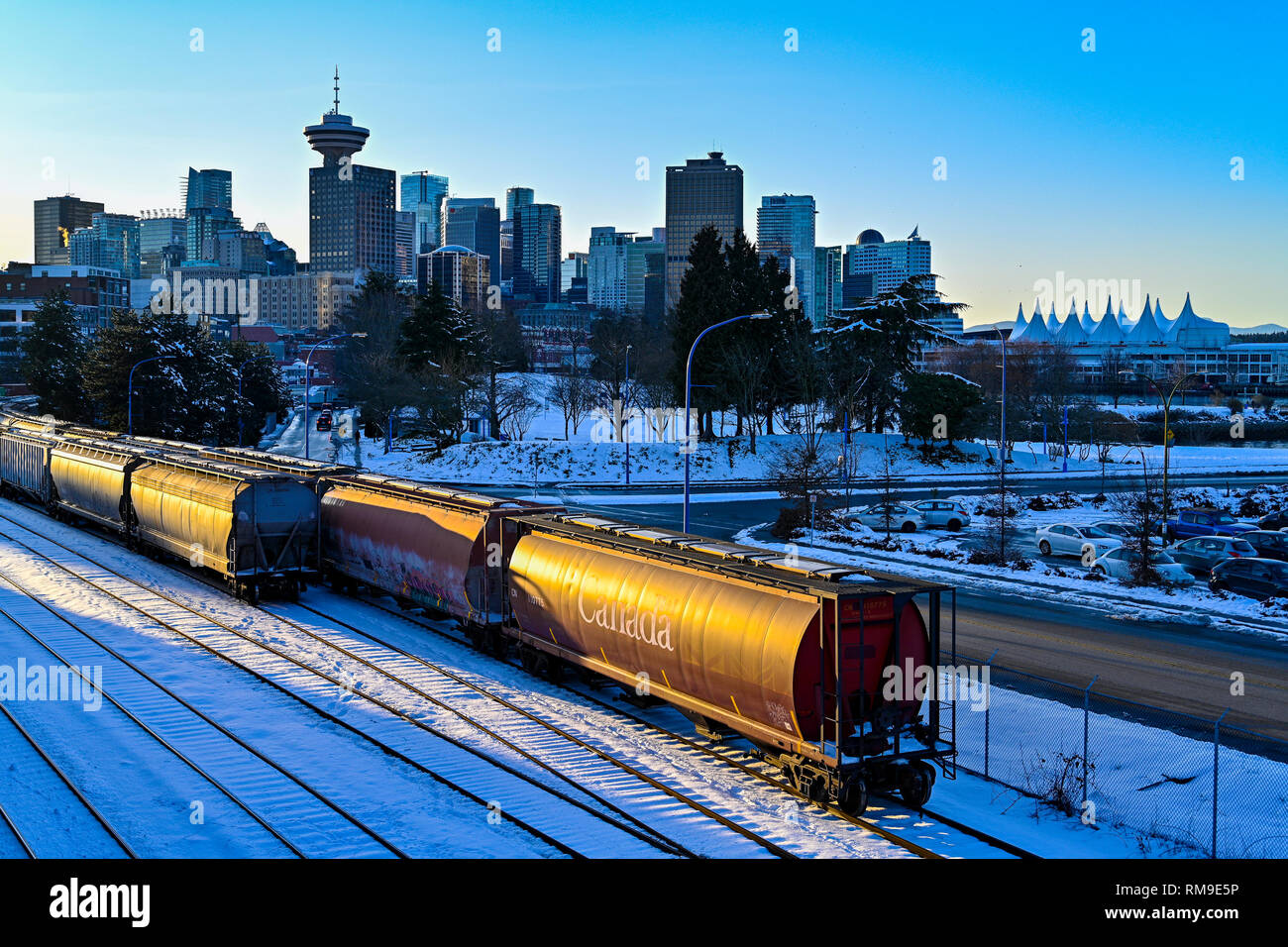 Siding tracks hi-res stock photography and images - Alamy