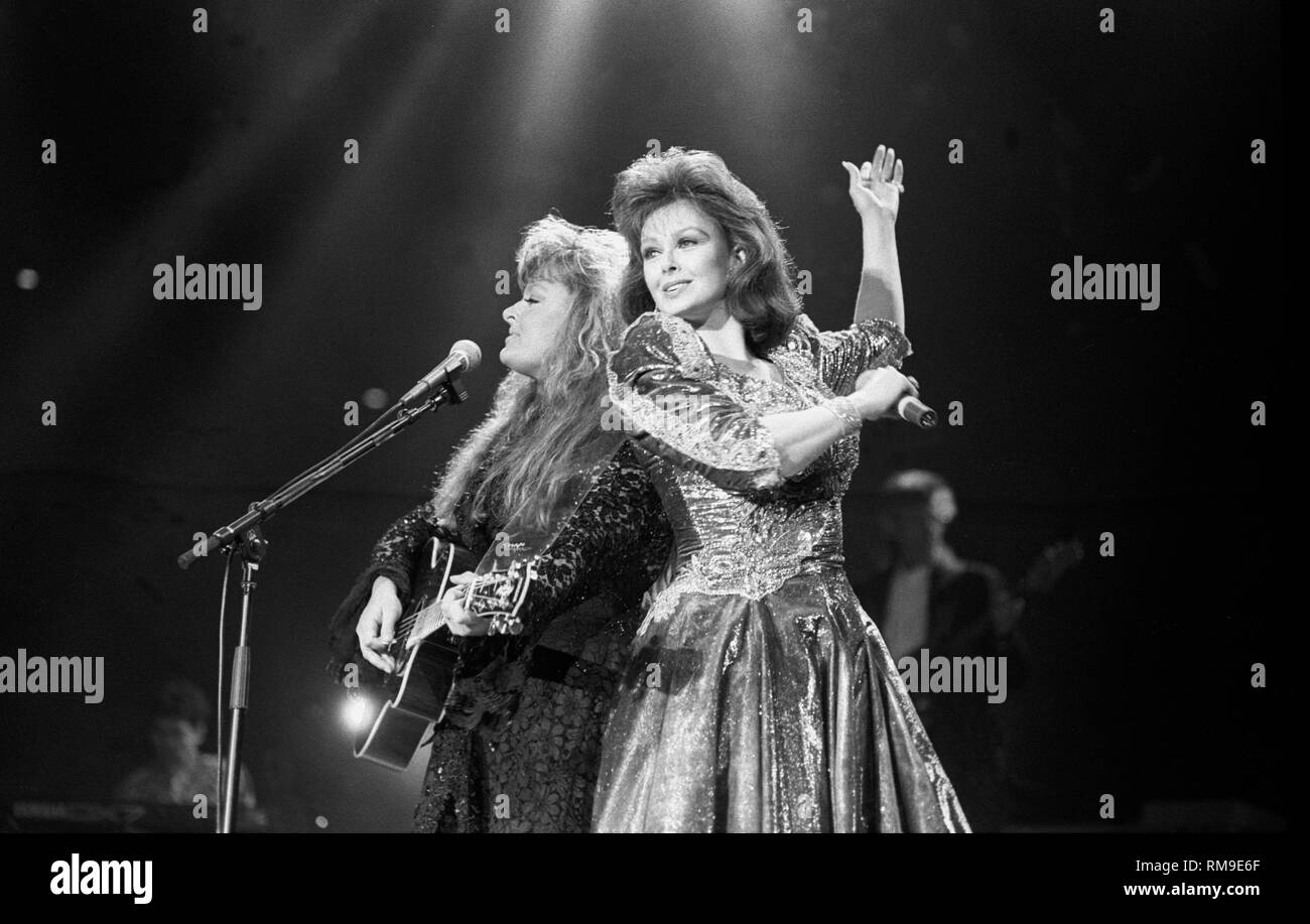 Naomi judd hi-res stock photography and images - Alamy