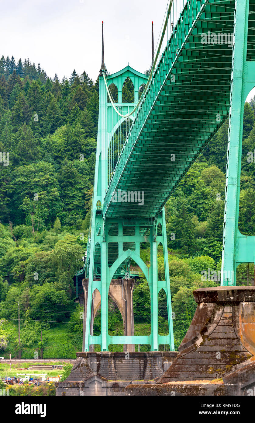 Famous gothic arched rope support of a long truss transportation St ...