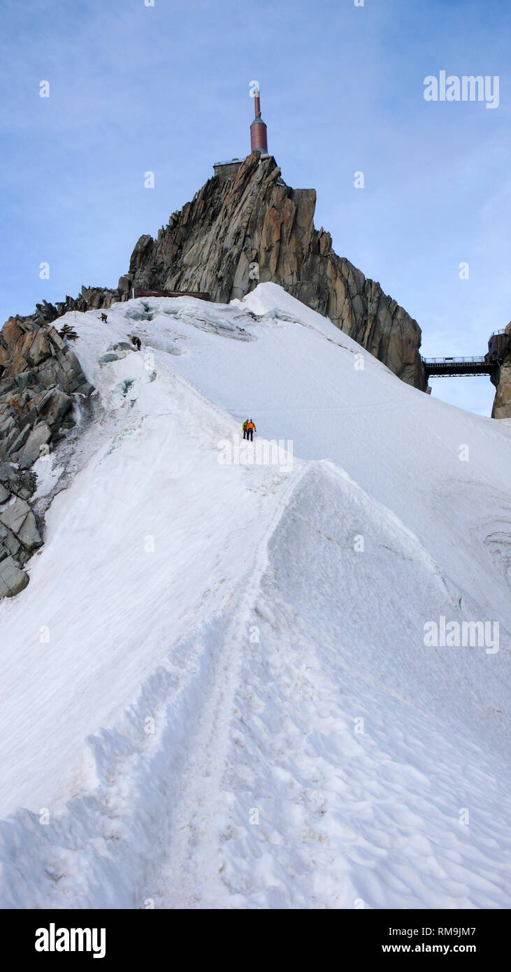 Mountaineer on narrow rocky hi-res stock photography and images - Alamy