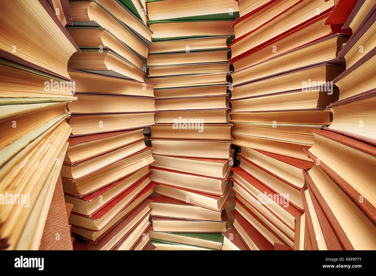 Large book shelves library hi-res stock photography and images - Alamy