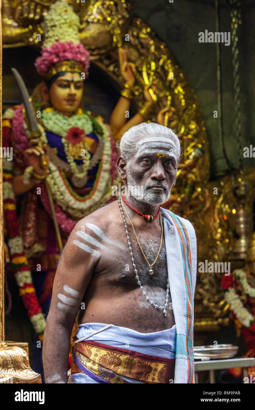 Priest Hindu Temple High Resolution Stock Photography and Images - Alamy