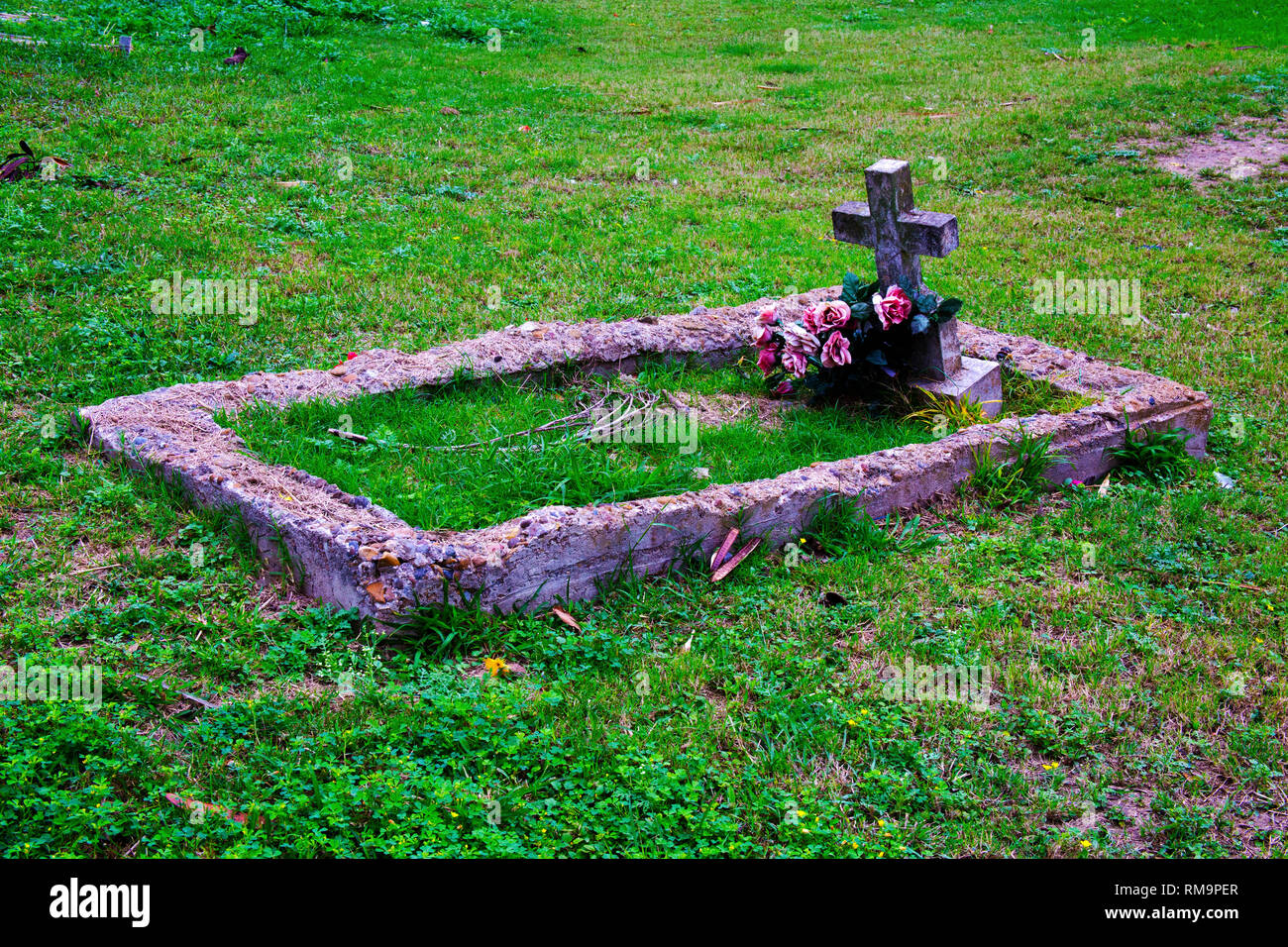 Cross crucifix headstone grave cemetery hi-res stock photography and ...