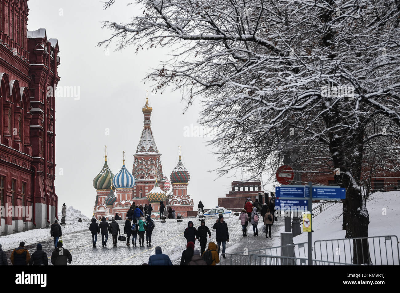 Moscow. 13th Feb, 2019. People visit the Red Square after snow in ...