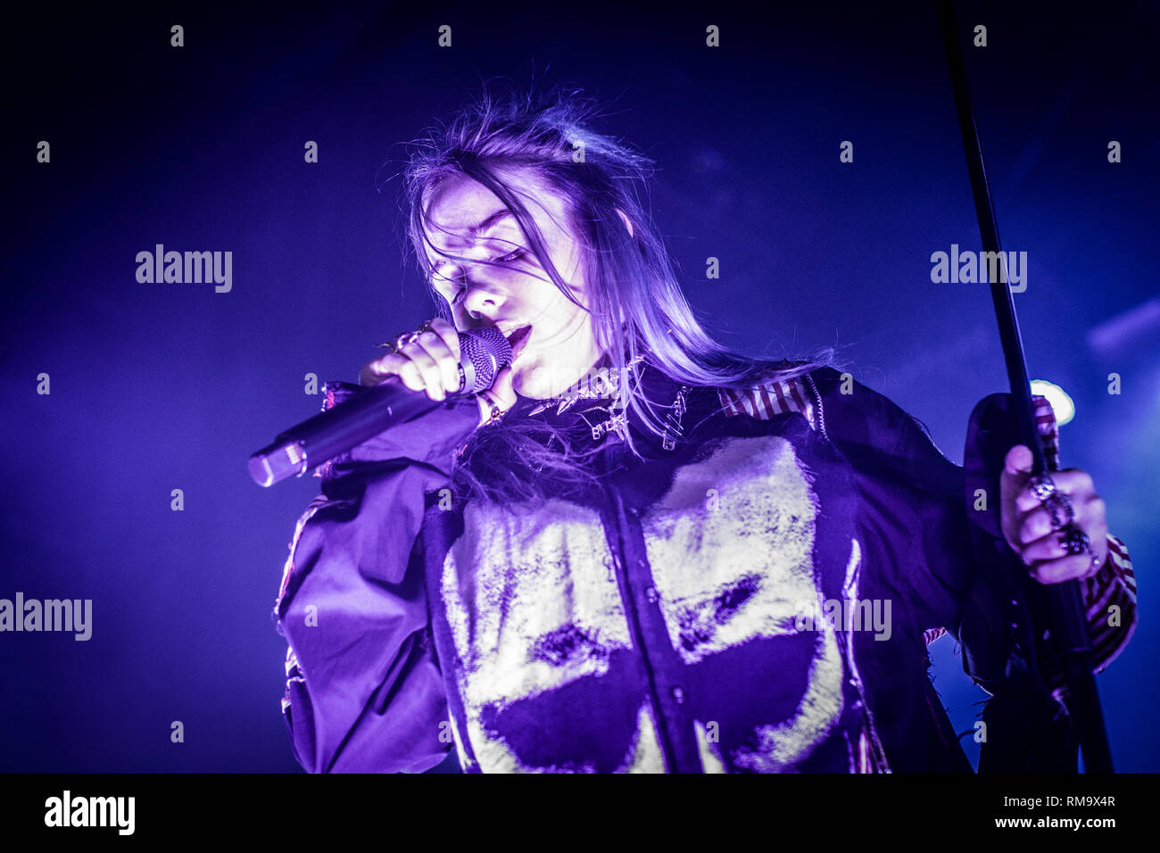 Billie eilish concert 2019 hi-res stock photography and images - Alamy