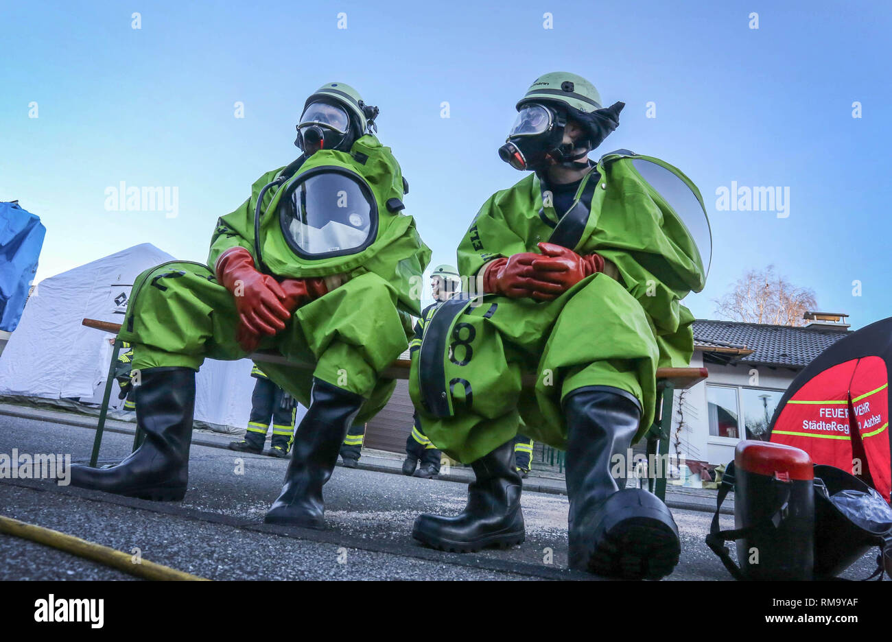 Chemical hazard suits hi-res stock photography and images - Alamy