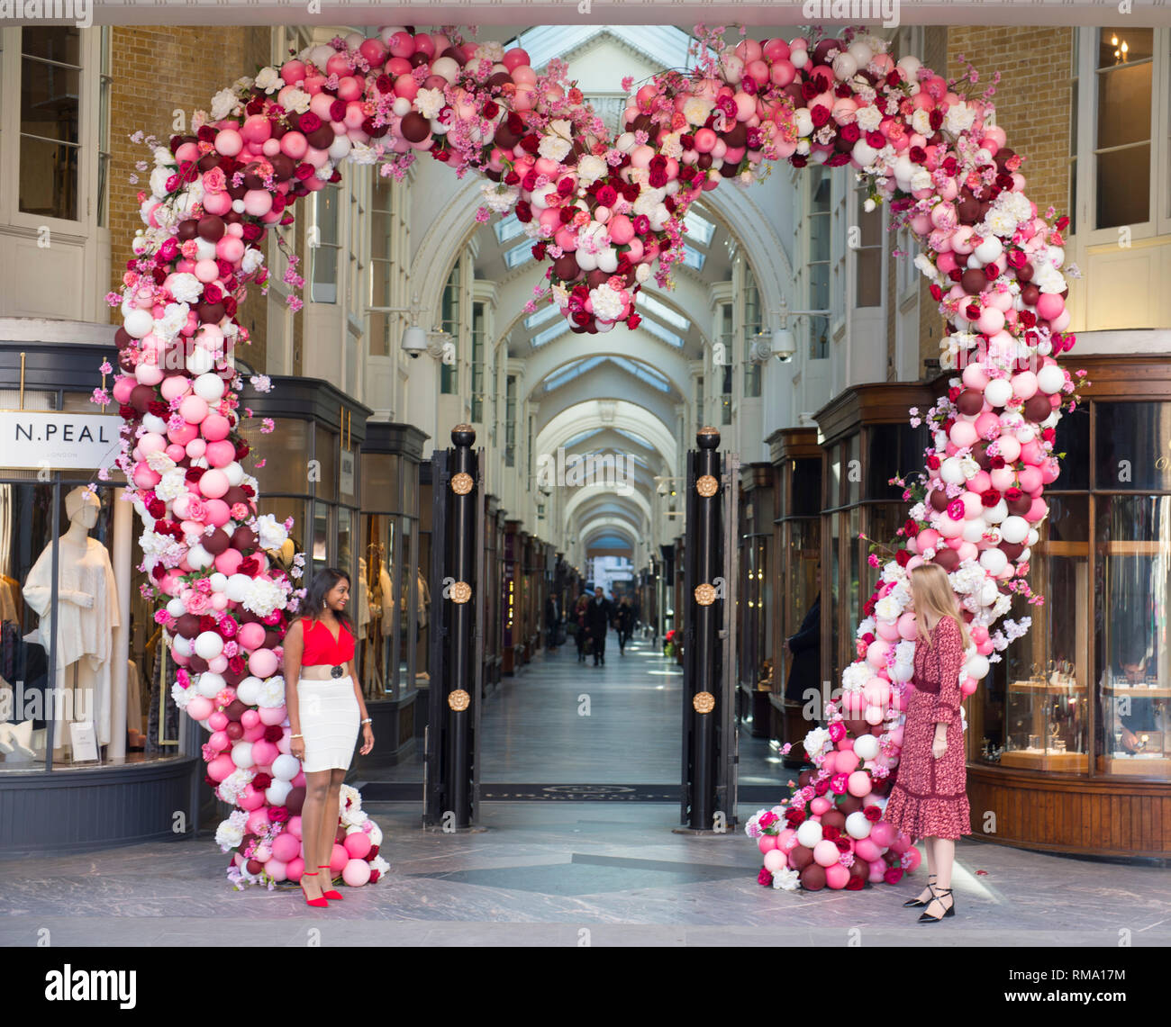 Burlington arcade entrance hi-res stock photography and images - Alamy