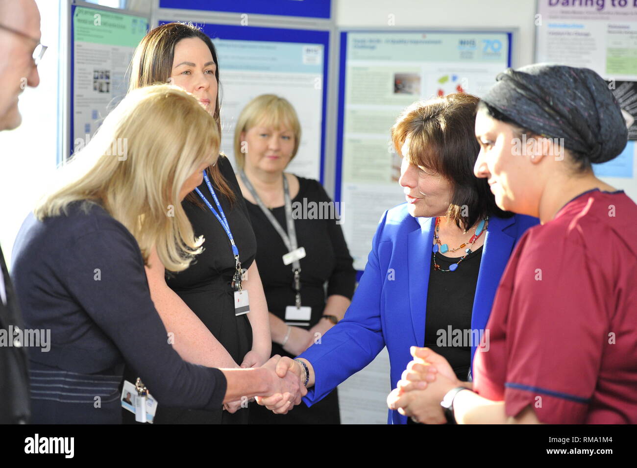 Neonatal unit hi-res stock photography and images - Alamy