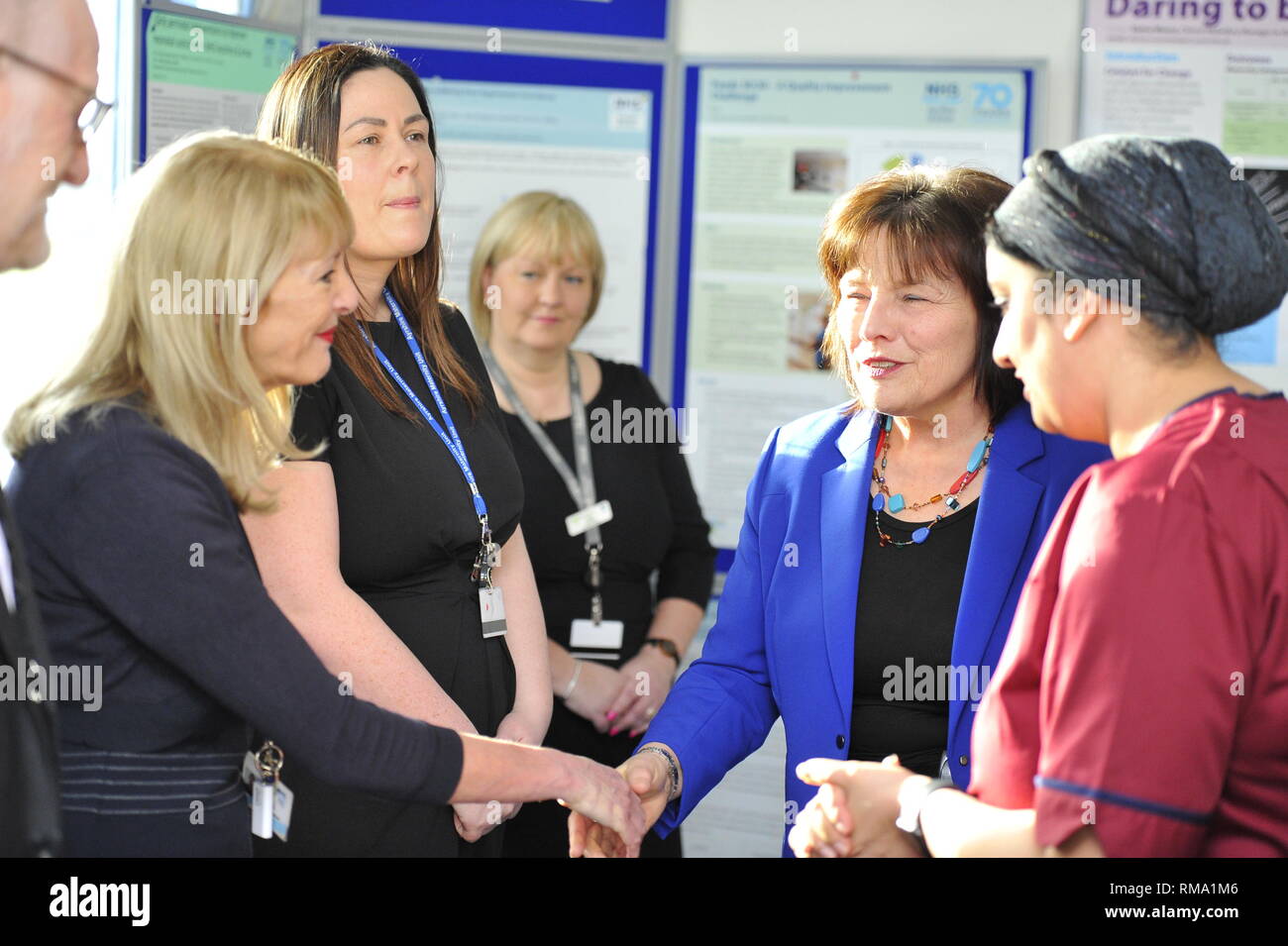 Hospital neonatal unit hi-res stock photography and images - Alamy