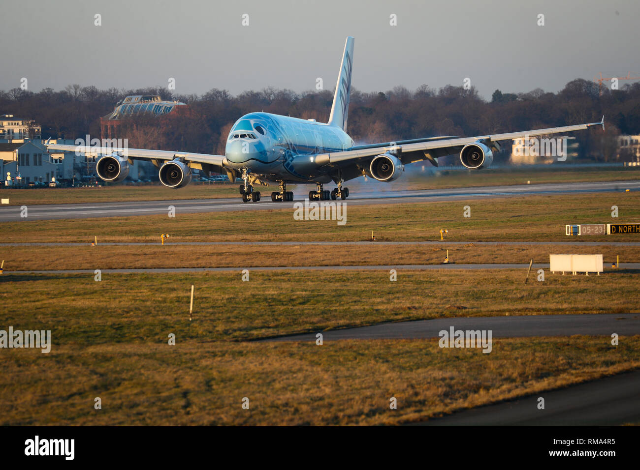 Ana airways airbus a380 hi-res stock photography and images - Alamy