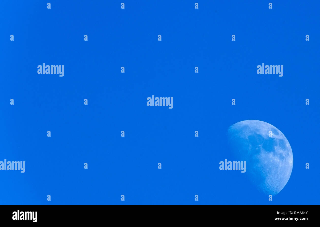 Crested moon hi-res stock photography and images - Alamy