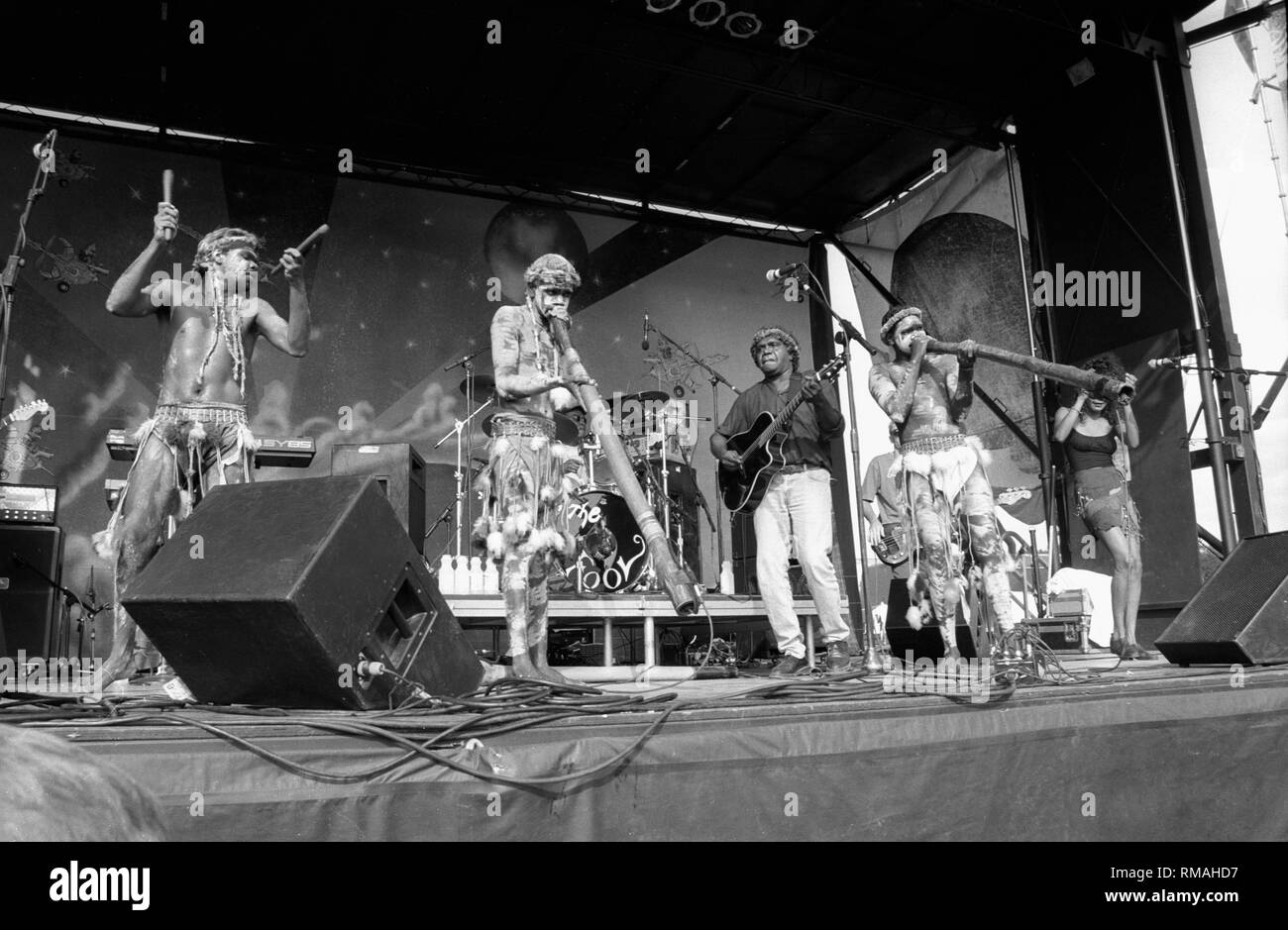 Aboriginal and balanda band members of the Australian band Yothu Yindi ...