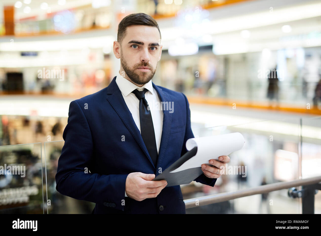 Man reading contract Stock Photo - Alamy Man reading contract Stock Photo - Alamy
