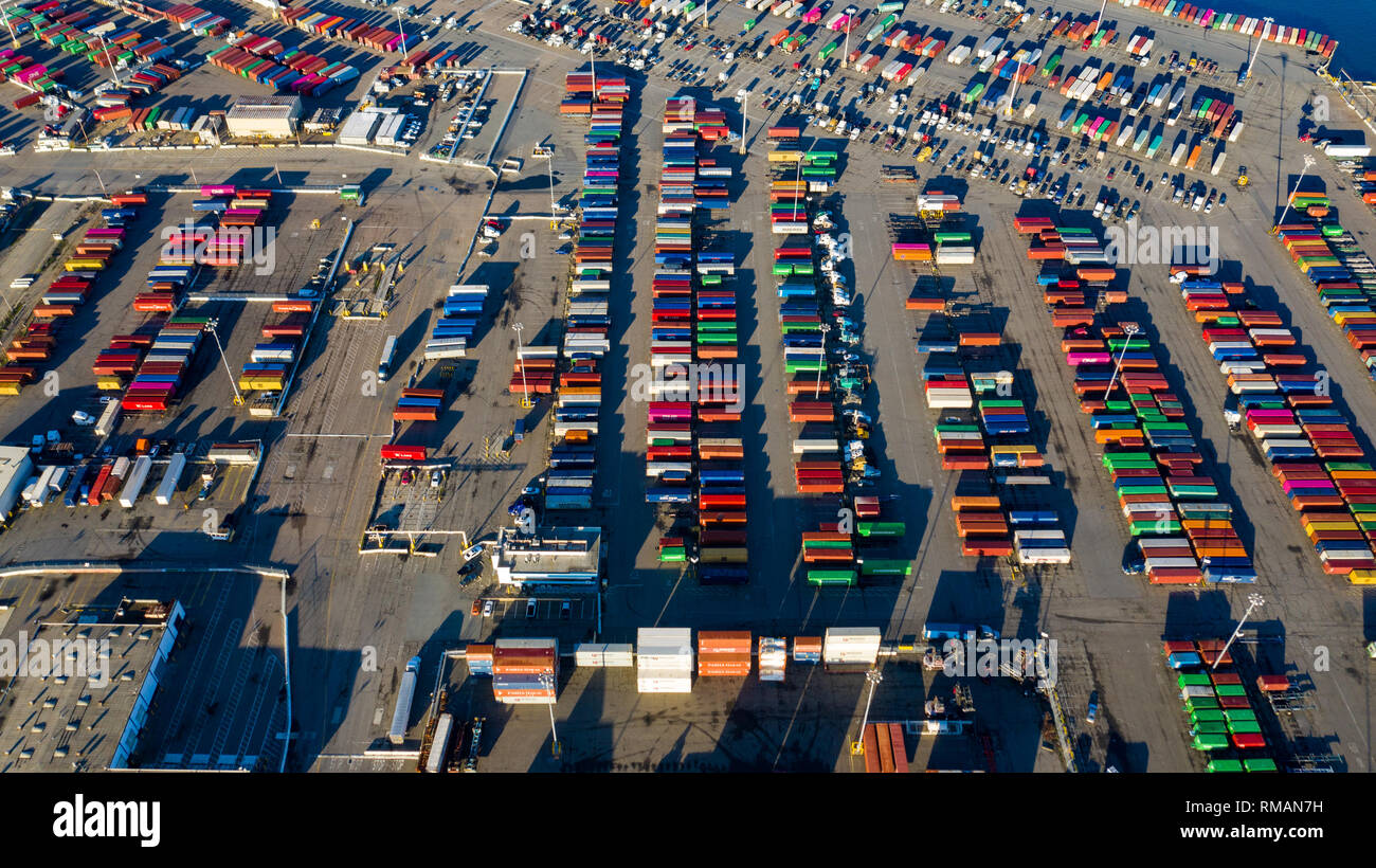 Shipping containers in the Port of Oakland, California, USA Stock Photo ...