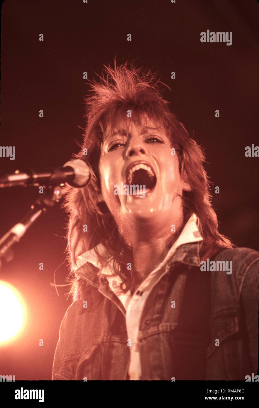 Katrina leskanich of katrina and the waves hi-res stock photography and ...