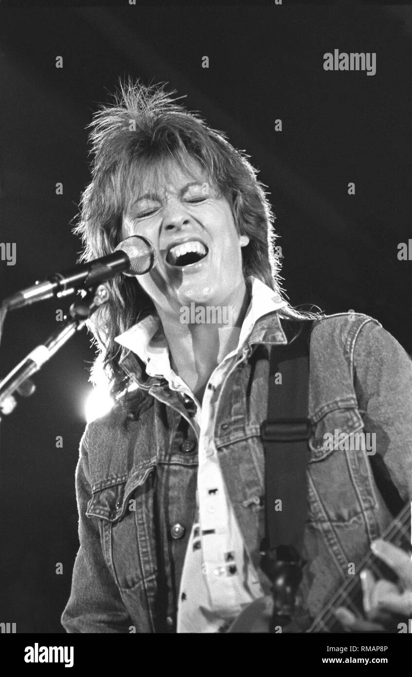 Singer Katrina Leskanich of pop band Katrina & the Waves is shown ...