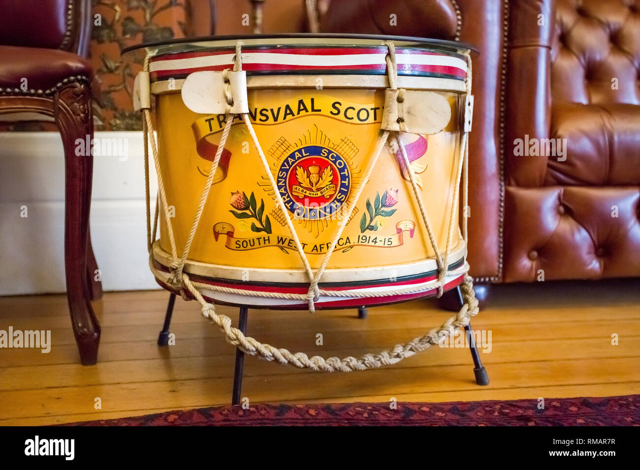 Traditional scottish pub interior hi-res stock photography and images ...
