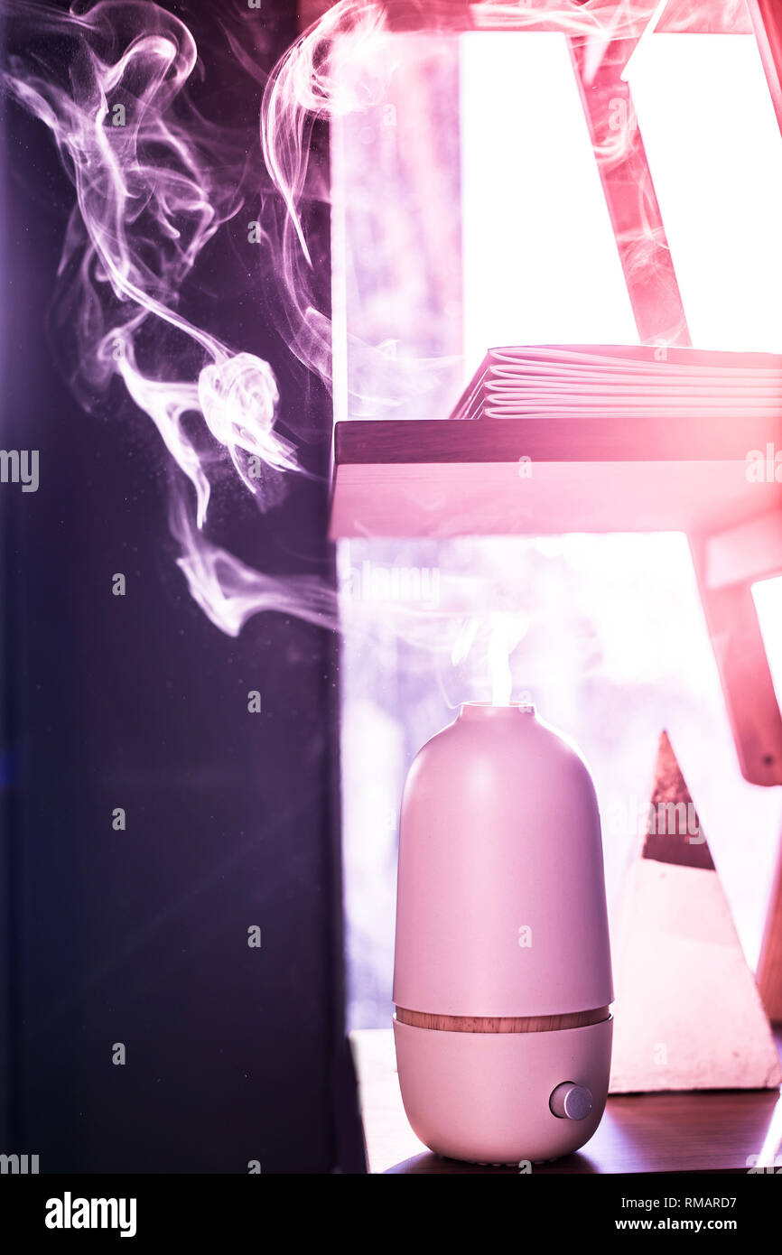 Humidifier and room hi-res stock photography and images - Alamy