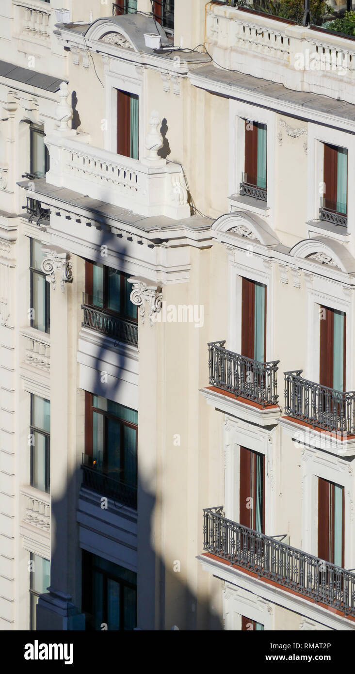 Shadow of Ganymede statue, Edificio Metropolis, Madrid, Spain Stock ...