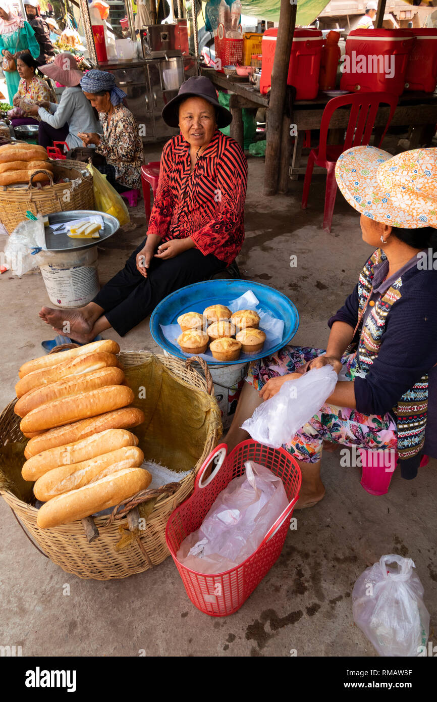 Cambodia, Kampot Province, Kampot, Fish Island Road, small local market ...