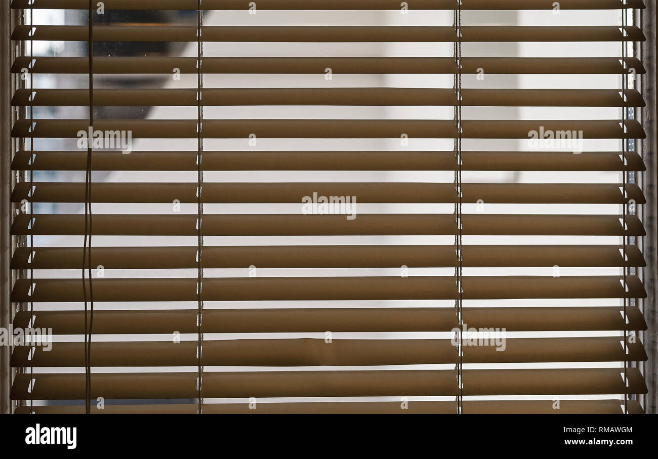 Storefront awning hi-res stock photography and images - Alamy