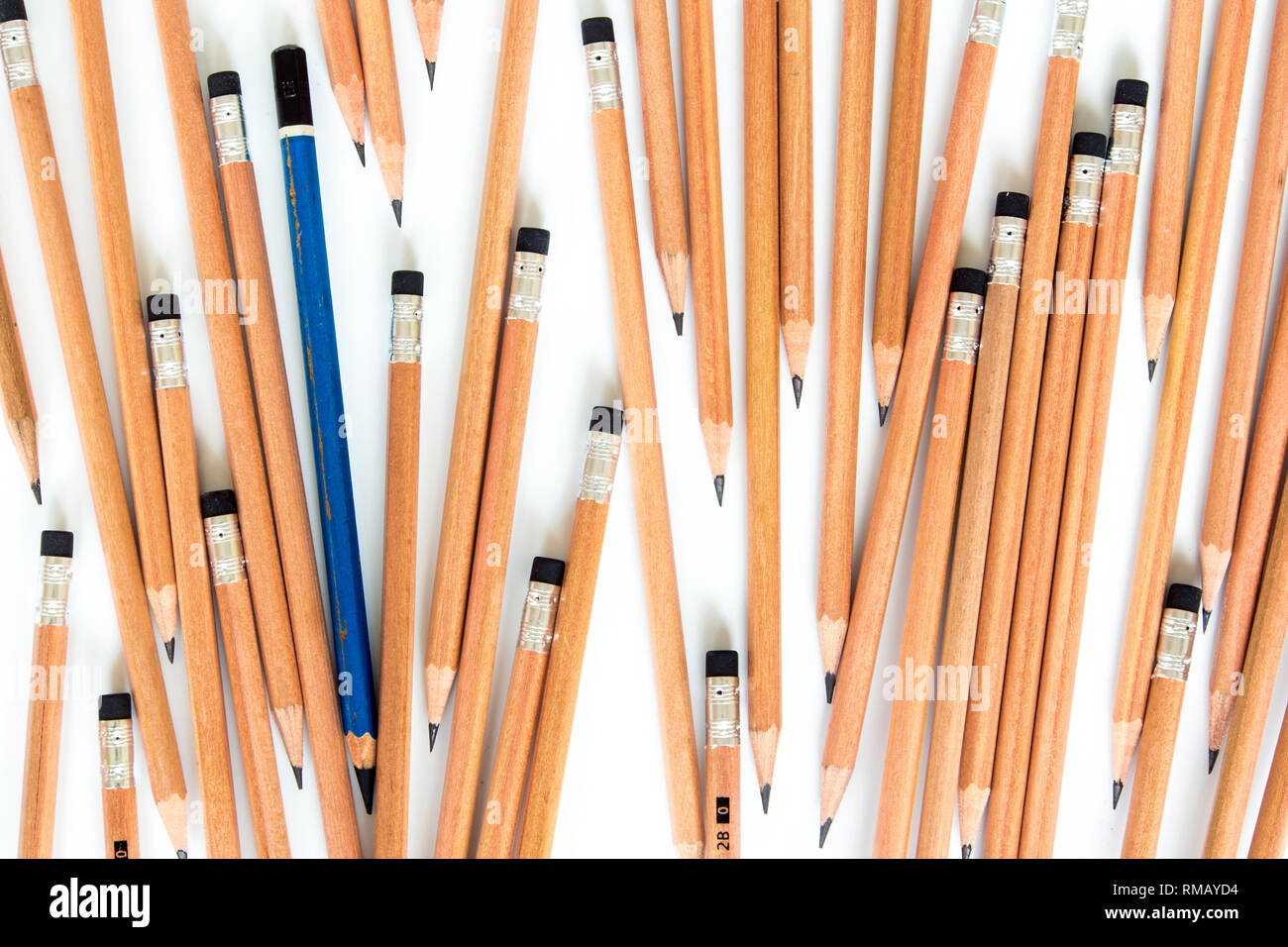 Old EE pencil in the group of new 2B pencils Stock Photo - Alamy