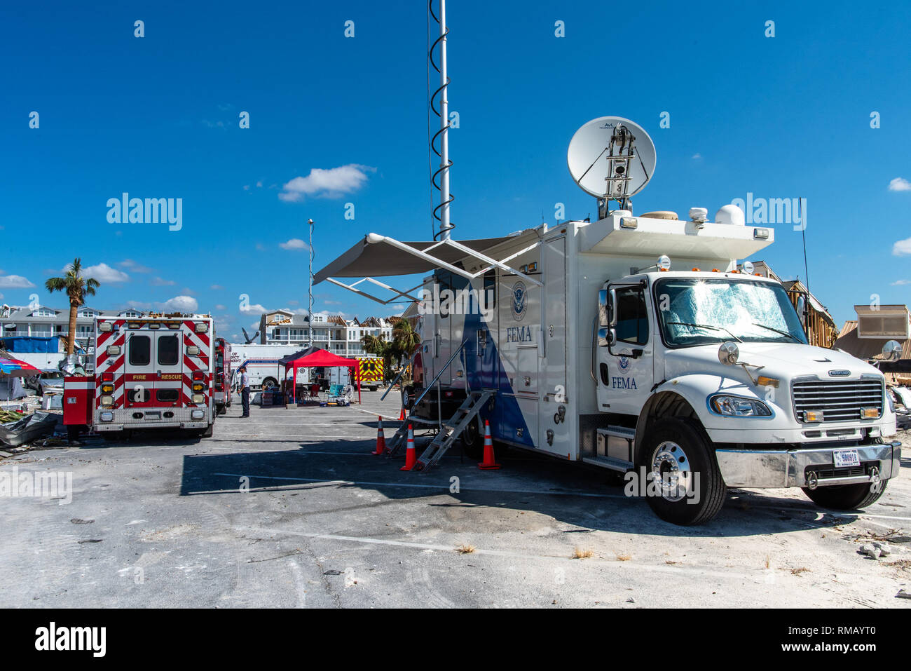Mobile command center hi-res stock photography and images - Alamy