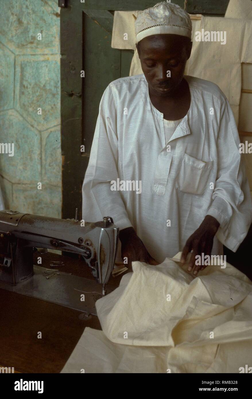 Sudanese crafts hi-res stock photography and images - Alamy