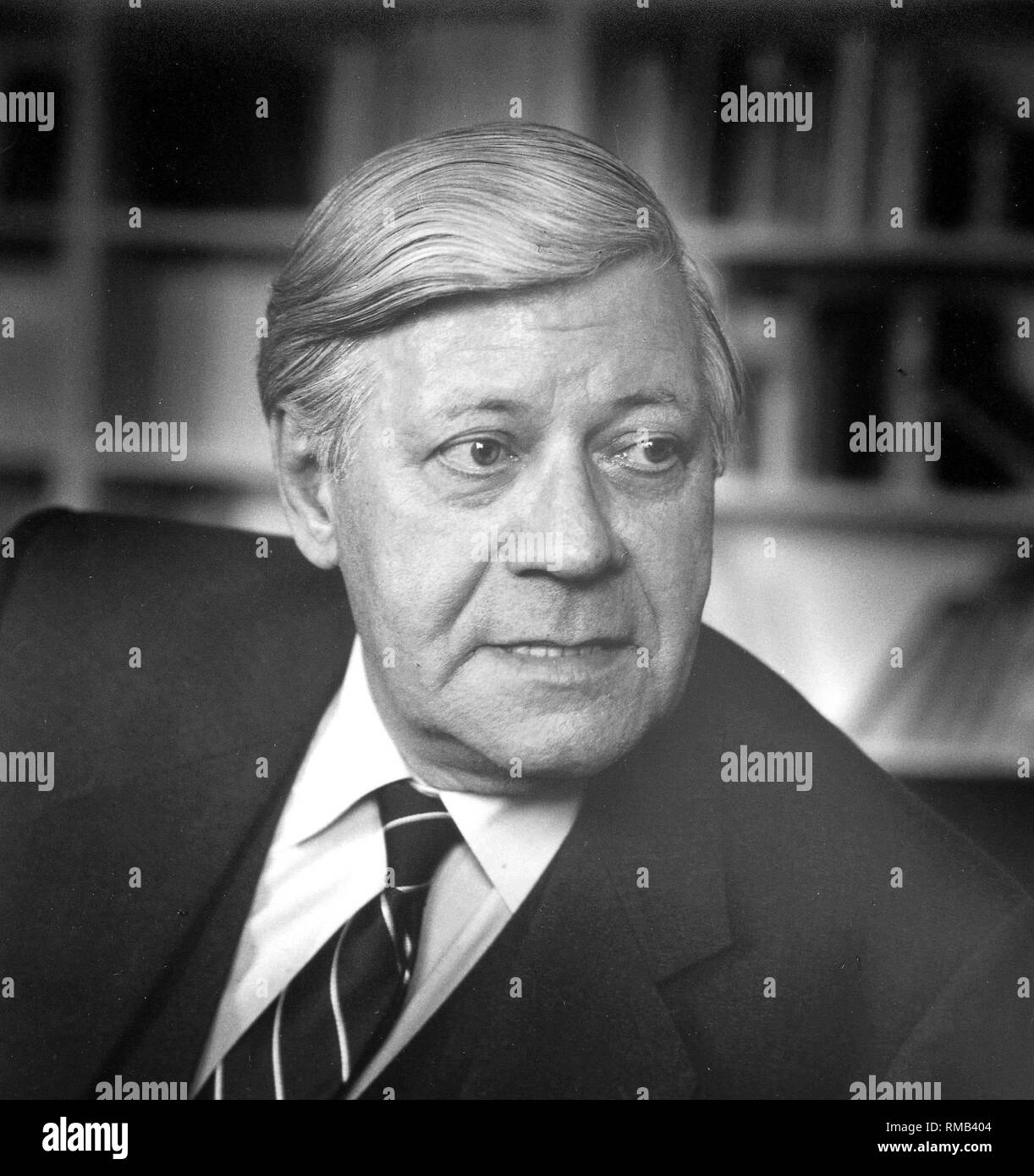 Helmut Schmidt (born 1918), German SPD politician Stock Photo - Alamy Helmut Schmidt (born 1918), German SPD politician Stock Photo - Alamy