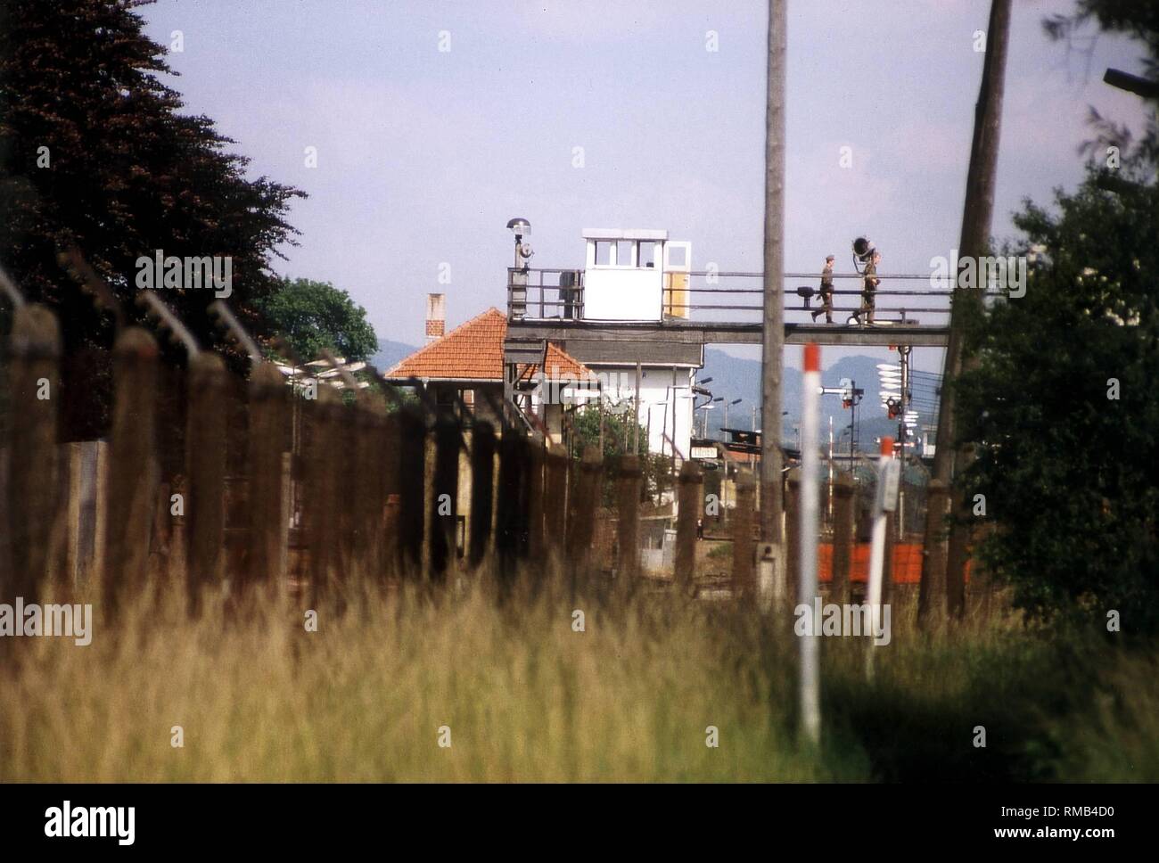 GDR border at the Ellrich / Suedharz border crossing Stock Photo - Alamy