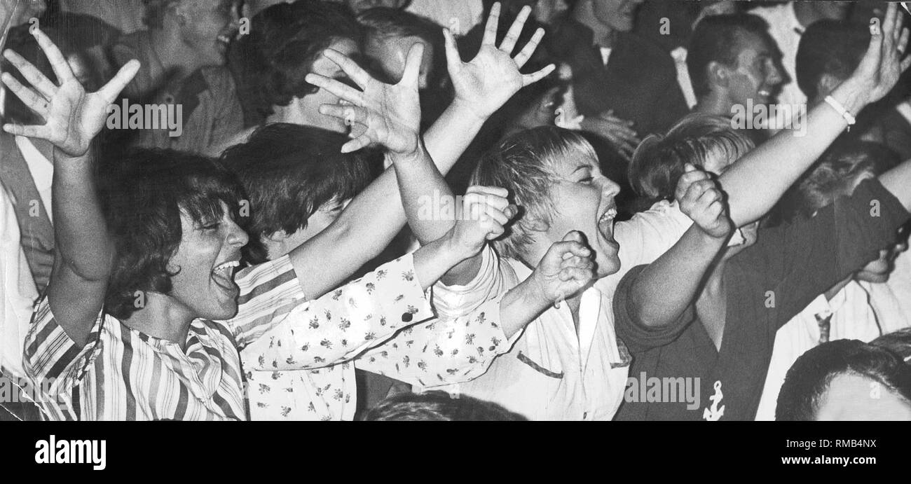 60s 1960s band group hi-res stock photography and images - Alamy