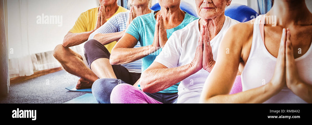 Seniors relaxing at home hi-res stock photography and images - Alamy