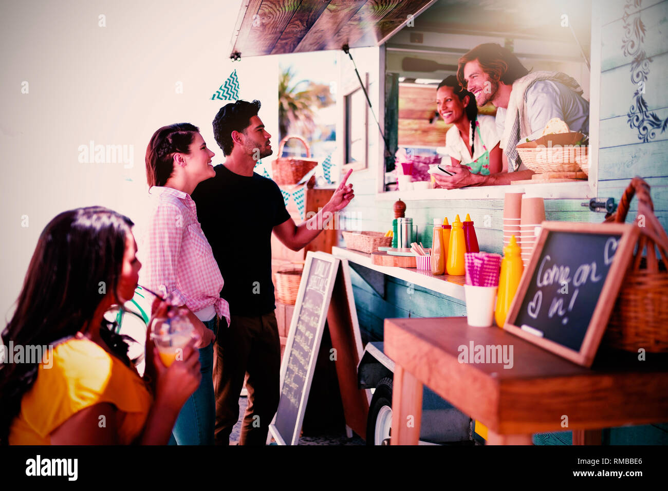 Couple order hi-res stock photography and images - Alamy