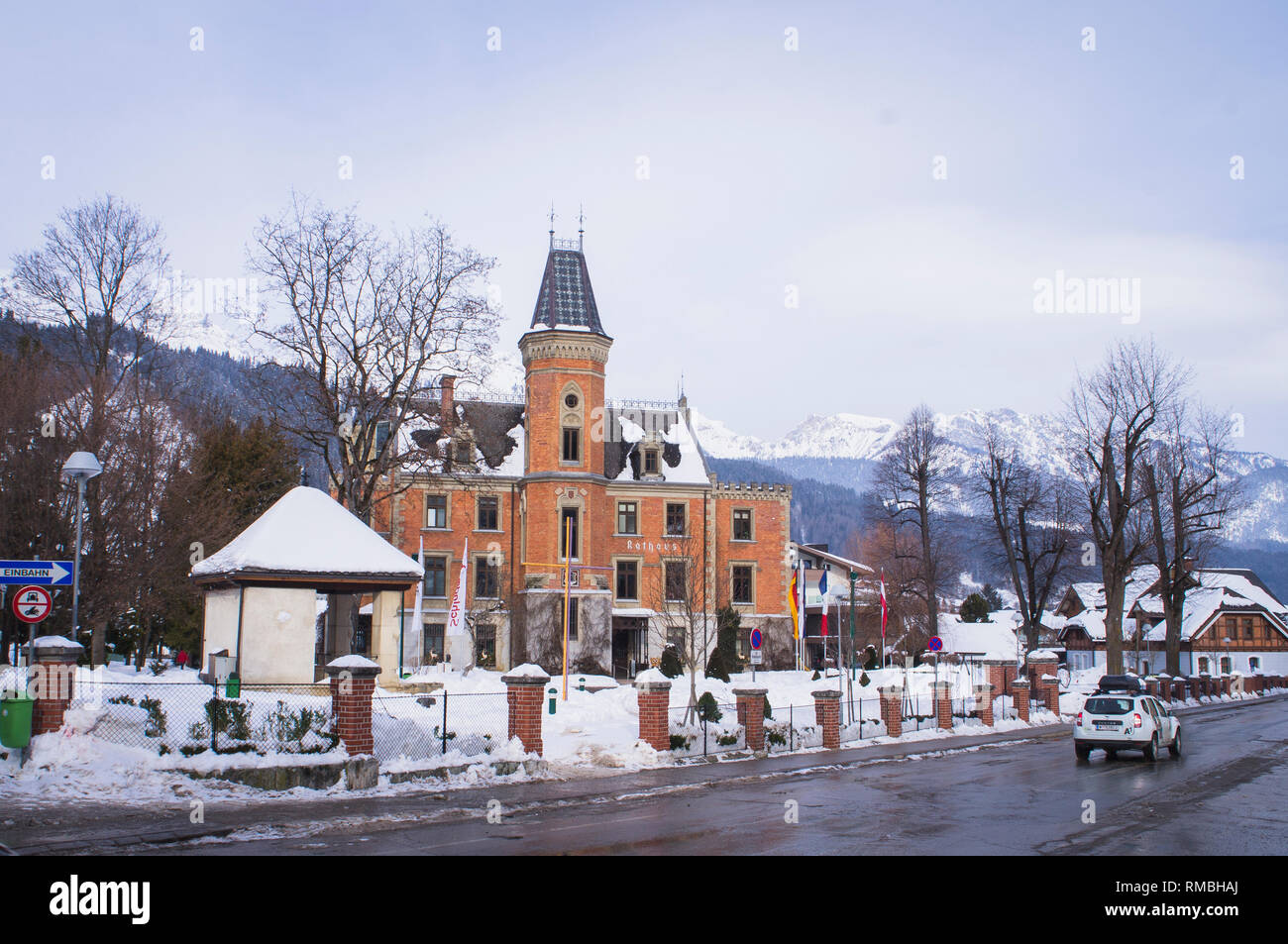 Sma hall hi-res stock photography and images - Alamy