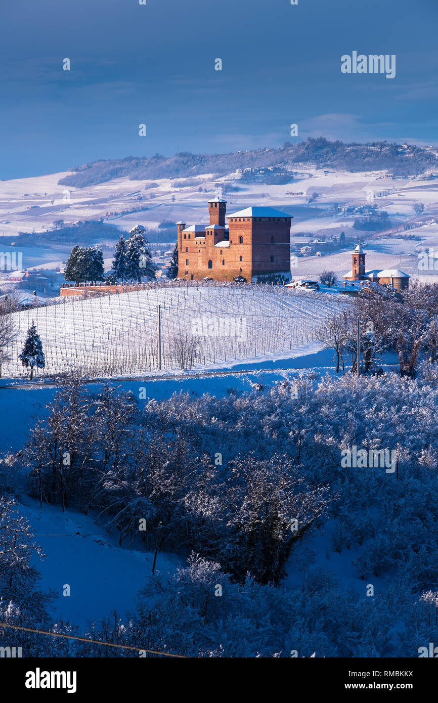 Marvelous castle hi-res stock photography and images - Alamy