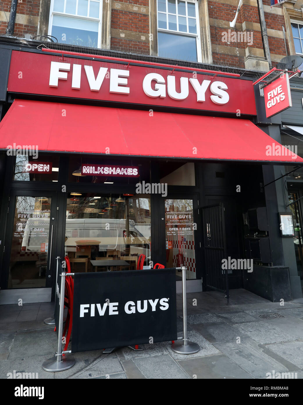Five Guys London Stock Photos & Five Guys London Stock Images - Alamy